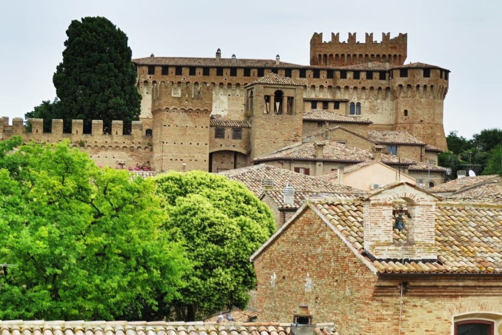 Castle of Gradara, Marche: Guide & Luxury Villas Nearby