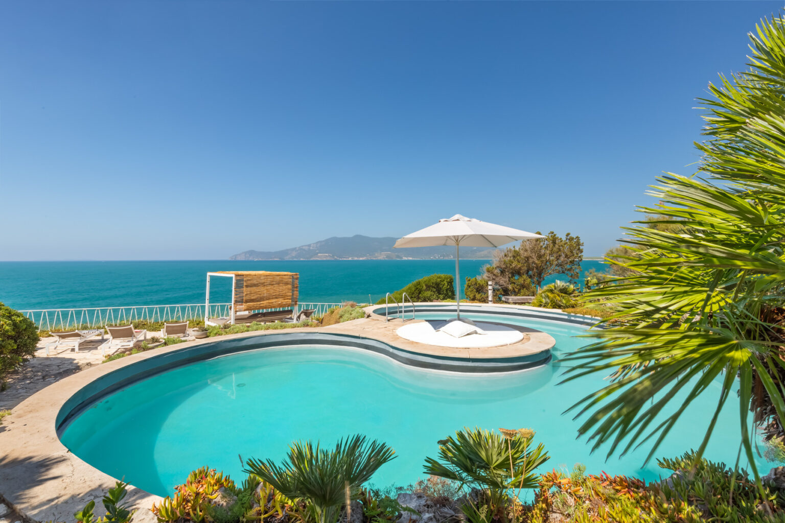 SopranoVillas: Luxury Italian Villa Rentals - Book Your Stay Now